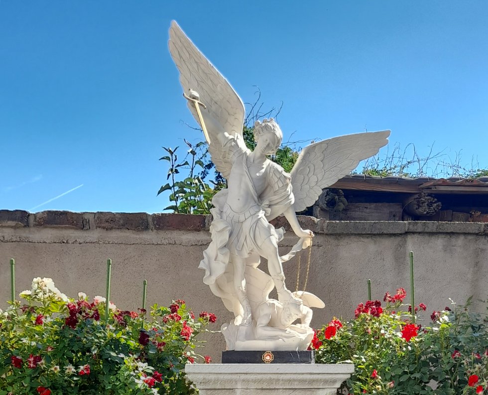 Heiliger Erzengel Michael, verteidige uns im Kampfe